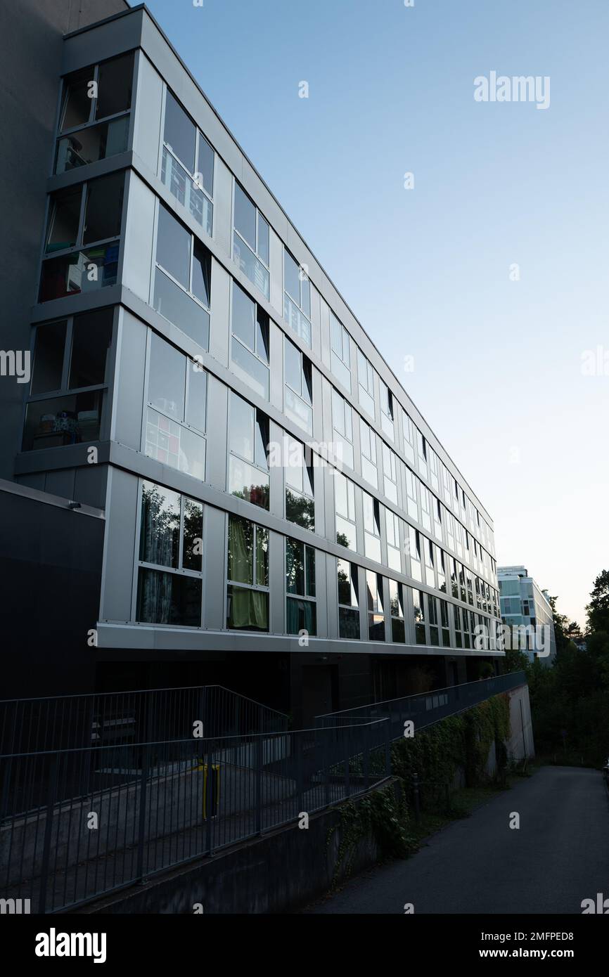 4 story hi-res stock photography and images - Alamy