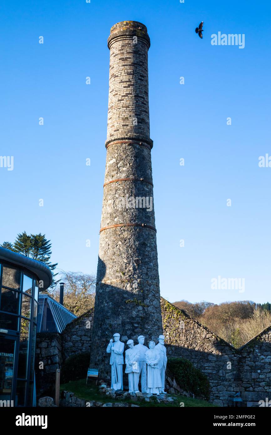 Clay Statues of Victorian people at the entrance to Wheal Martyn Clay ...