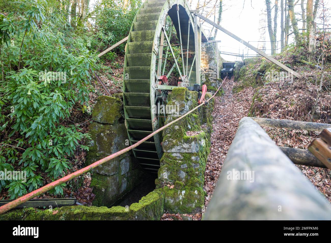 A Water Wheel at Wheal Martyn Clay Works in Cornwall Stock Photo - Alamy