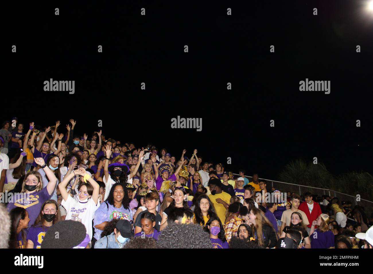 Crowd going wild hi-res stock photography and images - Alamy