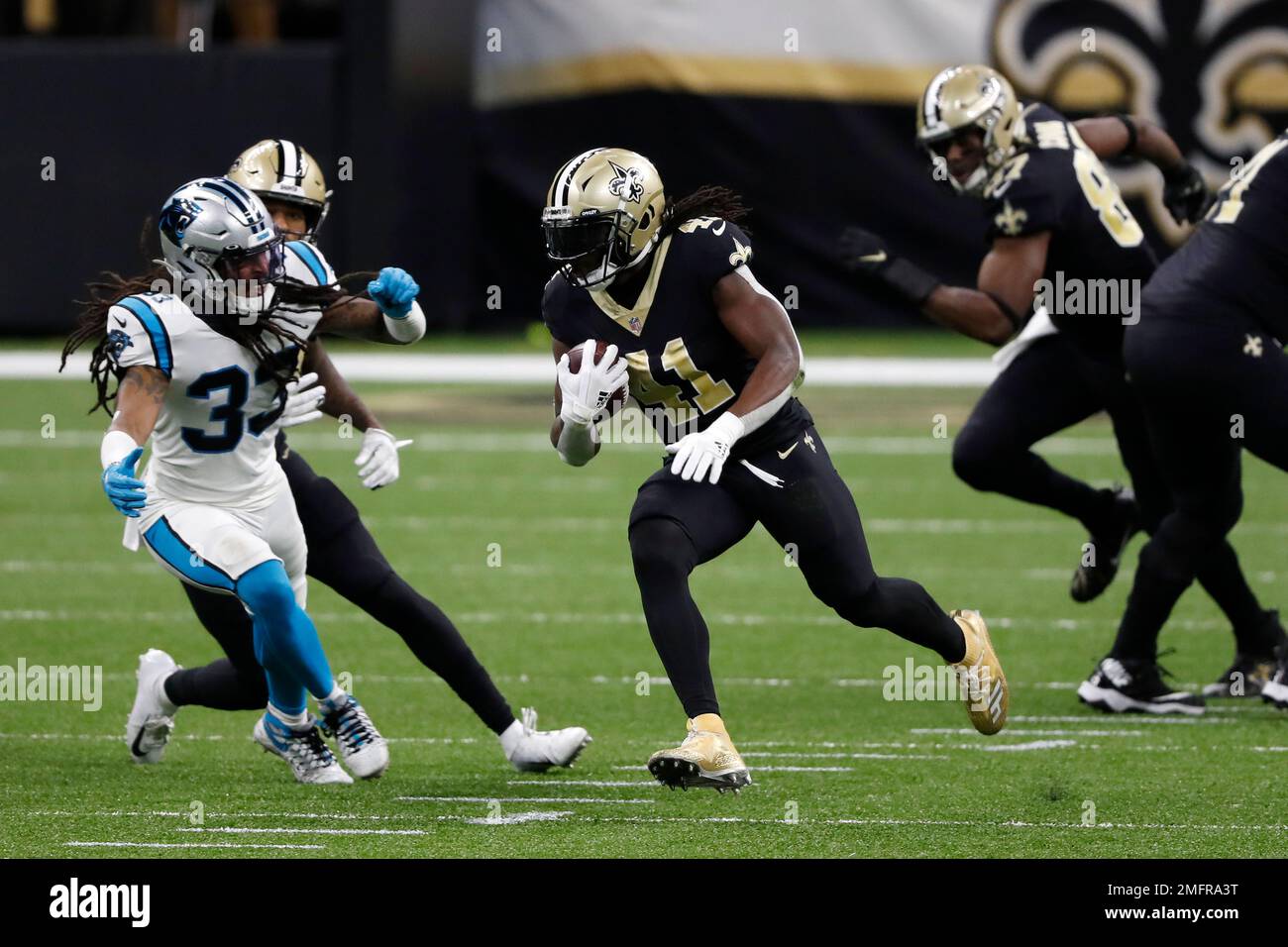 New Orleans Saints running back Alvin Kamara (41) runs the ball during ...
