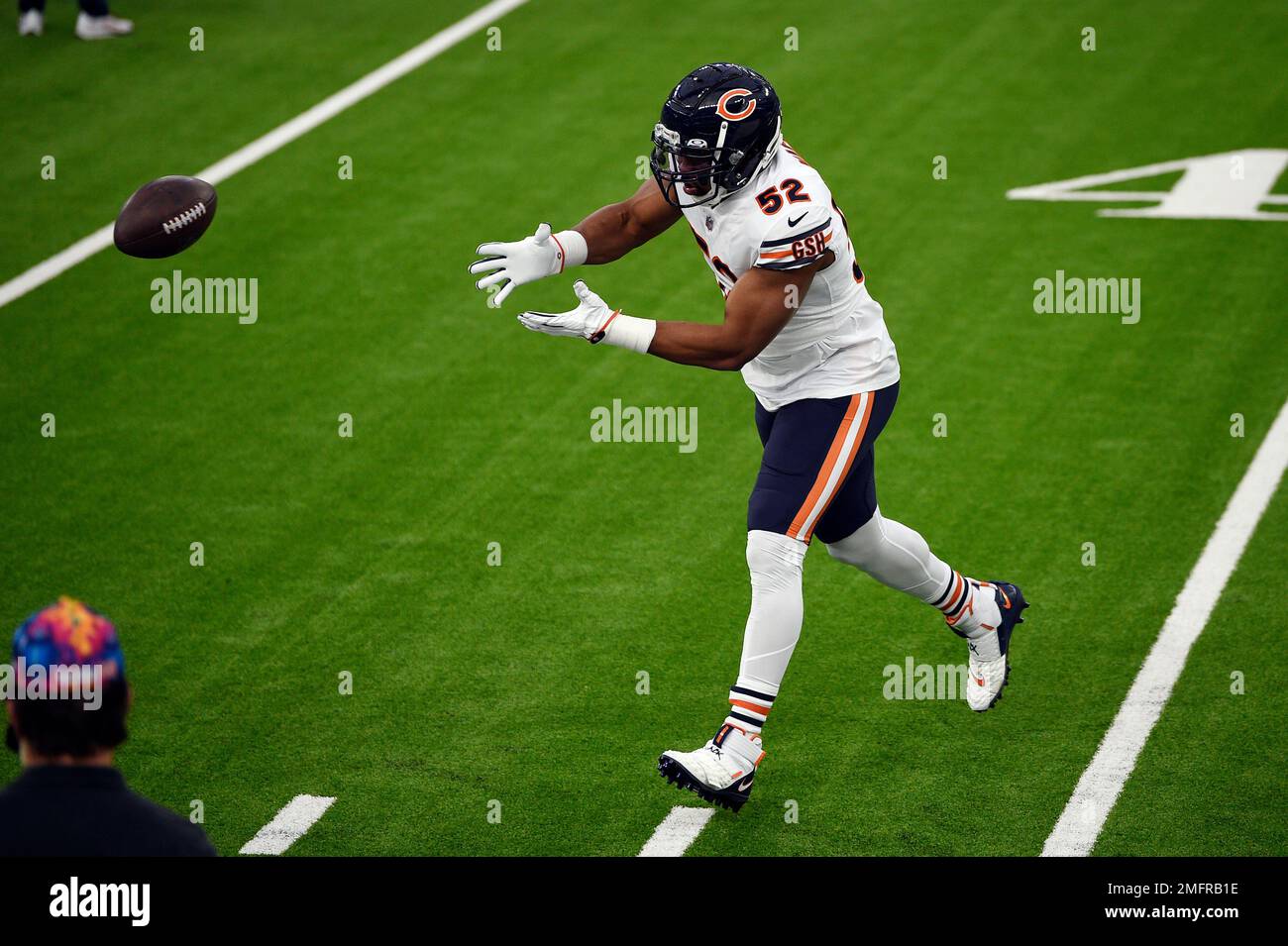 Chicago Bears linebacker Khalil Mack (52) warms up before an NFL ...
