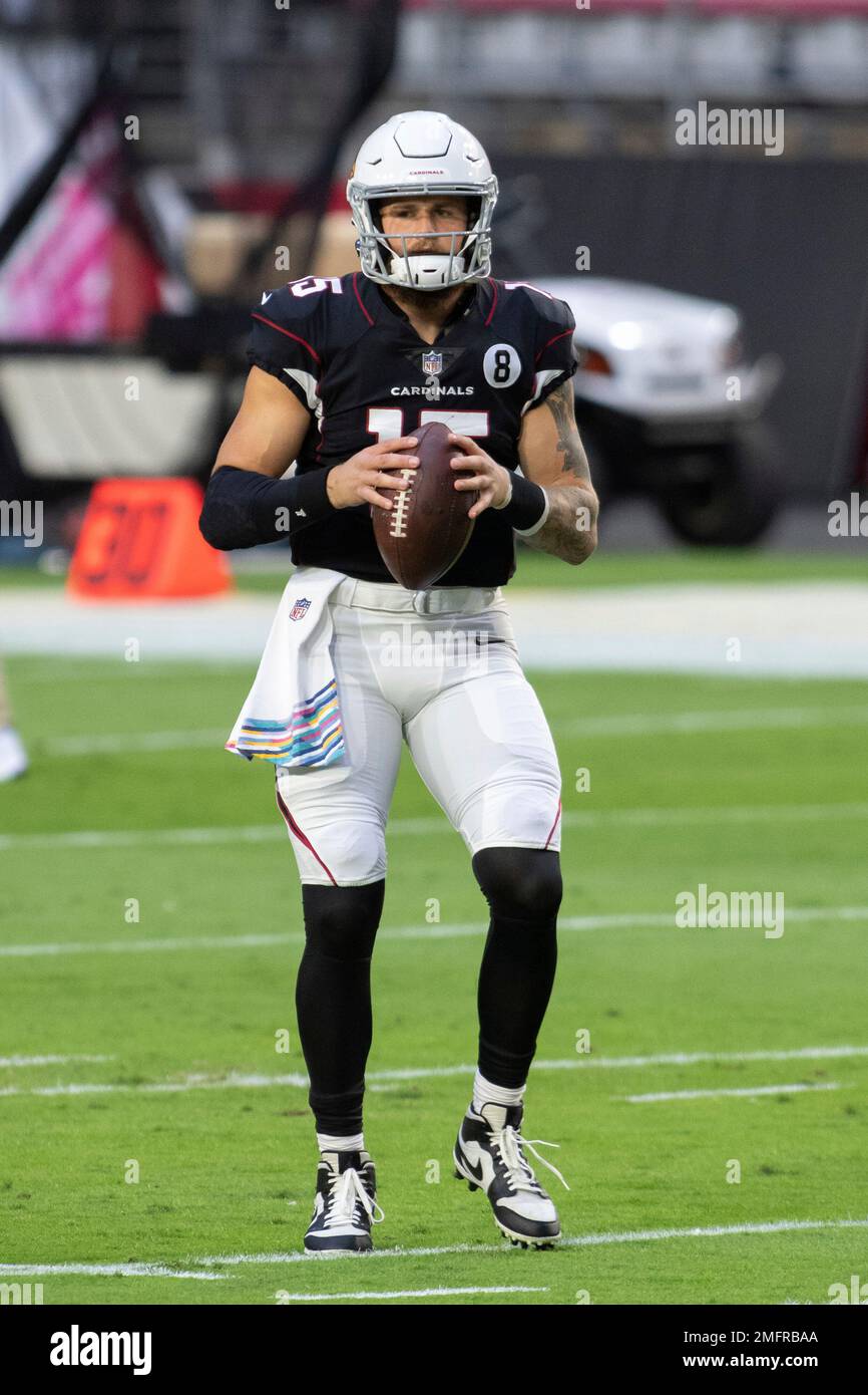 Arizona Cardinals quarterback Chris Streveler (15) warms up prior to an ...