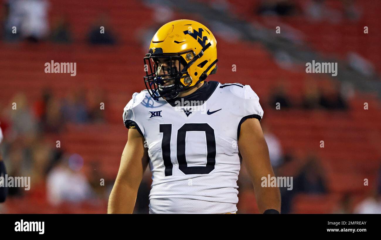 West Virginia's Dylan Tonkery (10) during an NCAA college football game ...