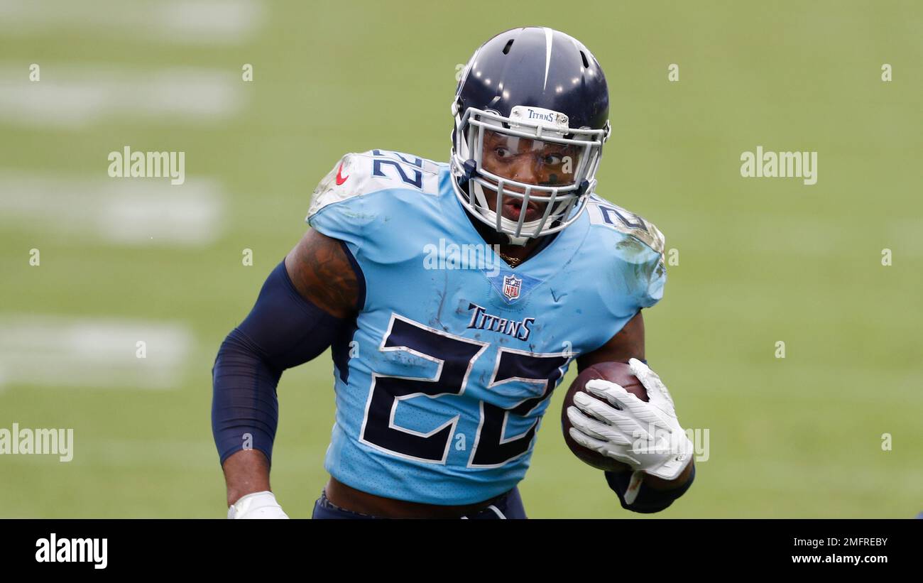 Tennessee Titans running back Derrick Henry plays against the ...