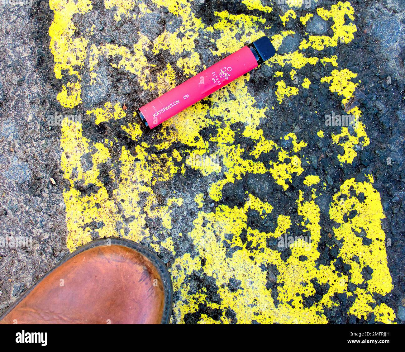 Vapes disposable hi-res stock photography and images - Alamy