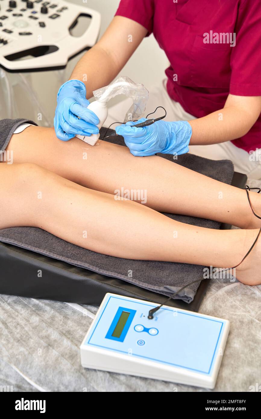 Electrolysi hi-res stock photography and images - Alamy