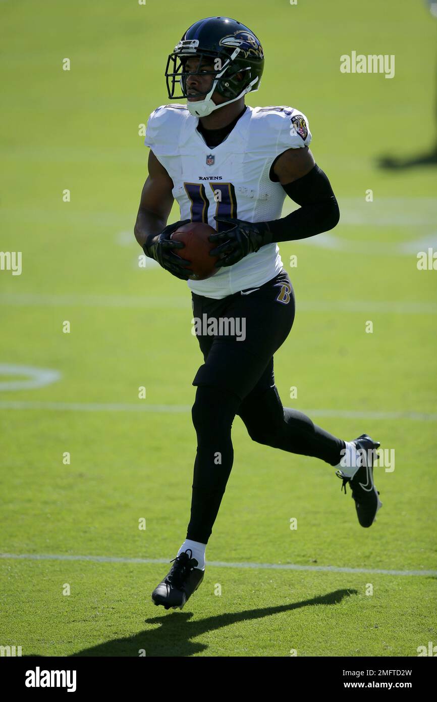 Baltimore Ravens wide receiver James Proche II (11) warms up before an ...