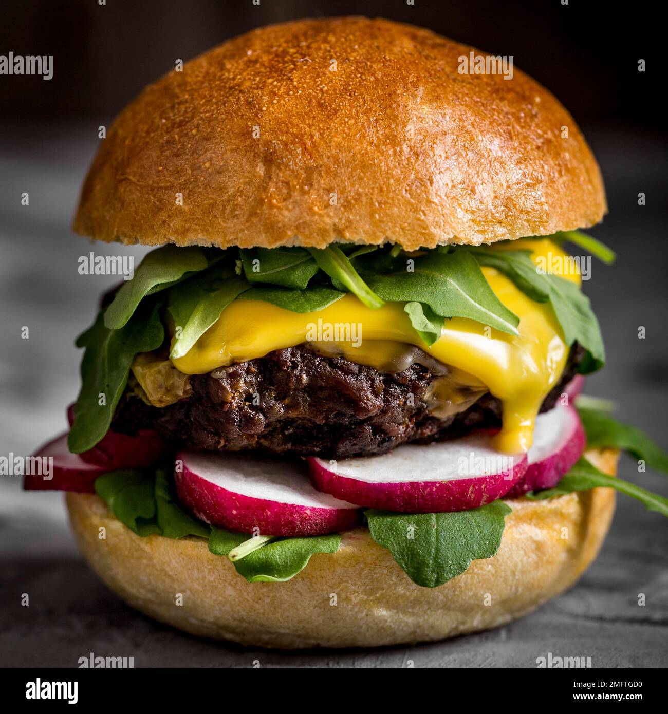 close up cheeseburger counter Stock Photo - Alamy