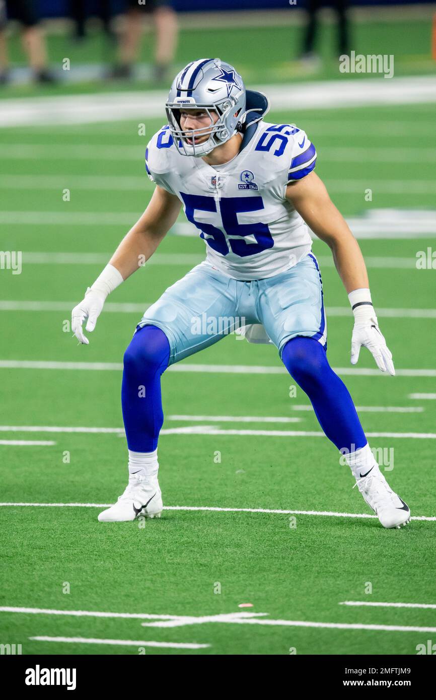 Dallas Cowboys outside linebacker Leighton Vander Esch (55) defends ...