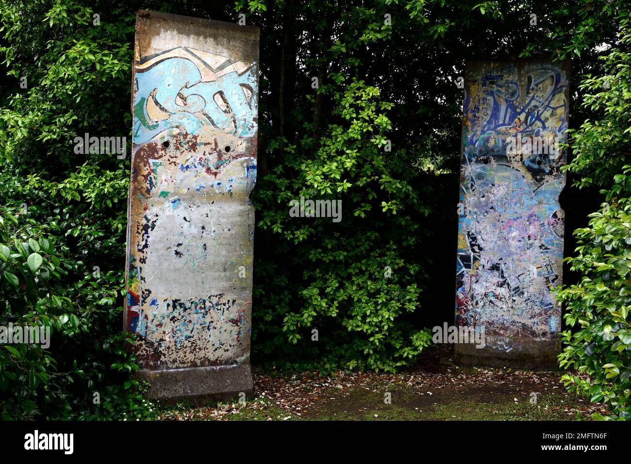 Berlin wall panels hi-res stock photography and images - Alamy