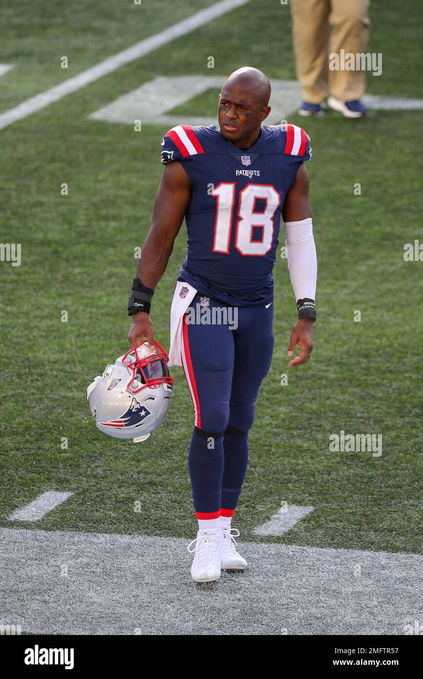 New England Patriots special teams captain Matthew Slater (18) walks ...