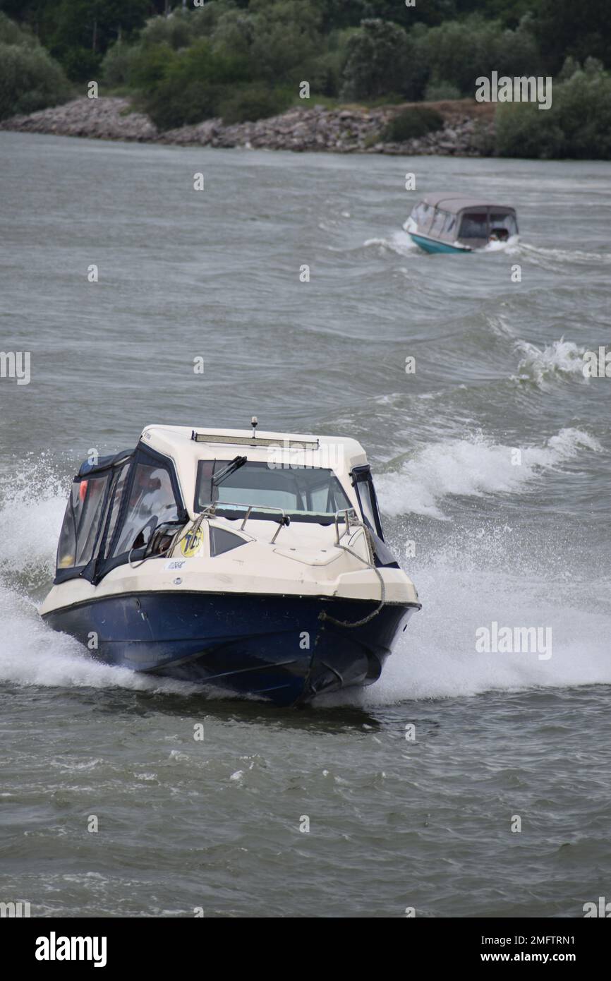 Speedboat running on sea hi-res stock photography and images - Alamy