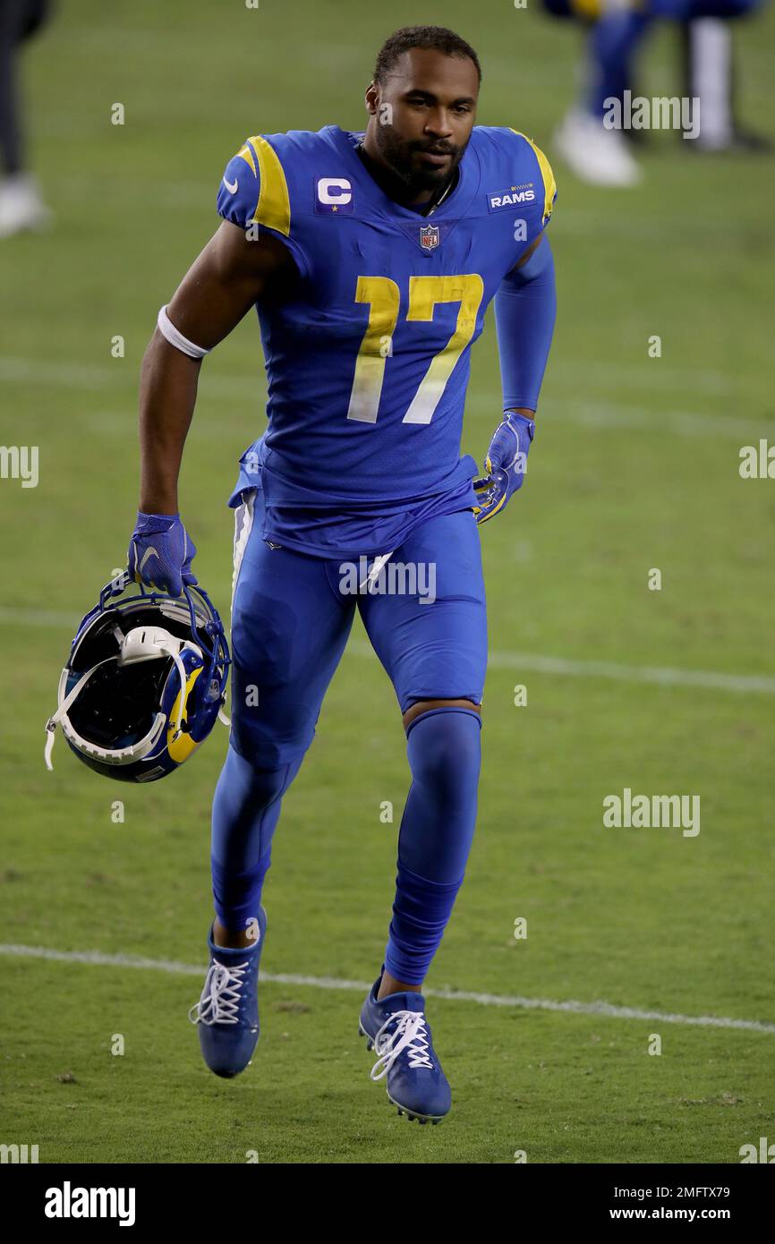Los Angeles Rams wide receiver Robert Woods (17) on the field during an ...