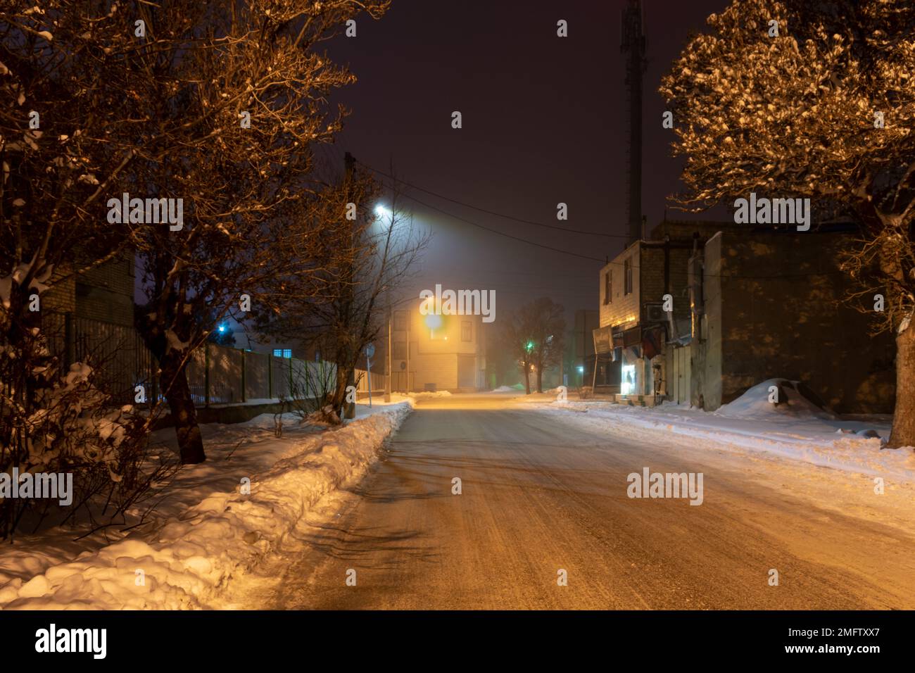 Too cold to fly hi-res stock photography and images - Alamy