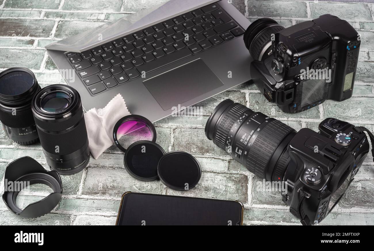 Camera computer hi-res stock photography and images - Alamy