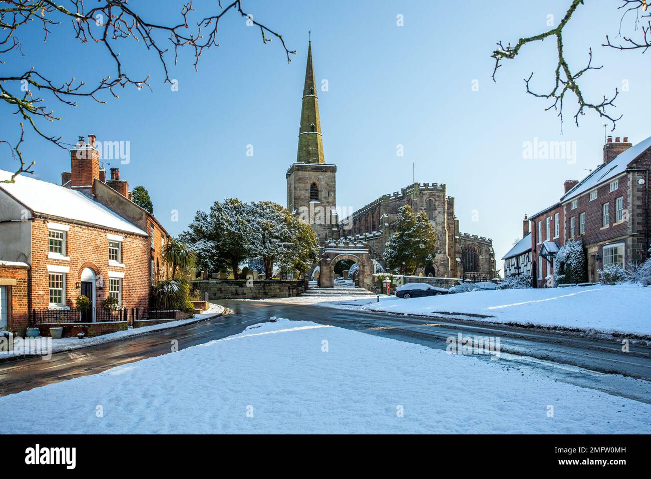 Snow covered village church hi-res stock photography and images - Alamy