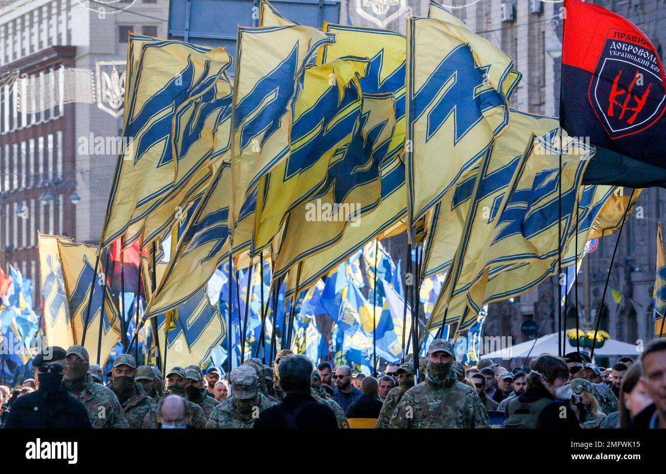 Soldiers of Ukrainian right-wing paramilitary Azov National Corps with ...