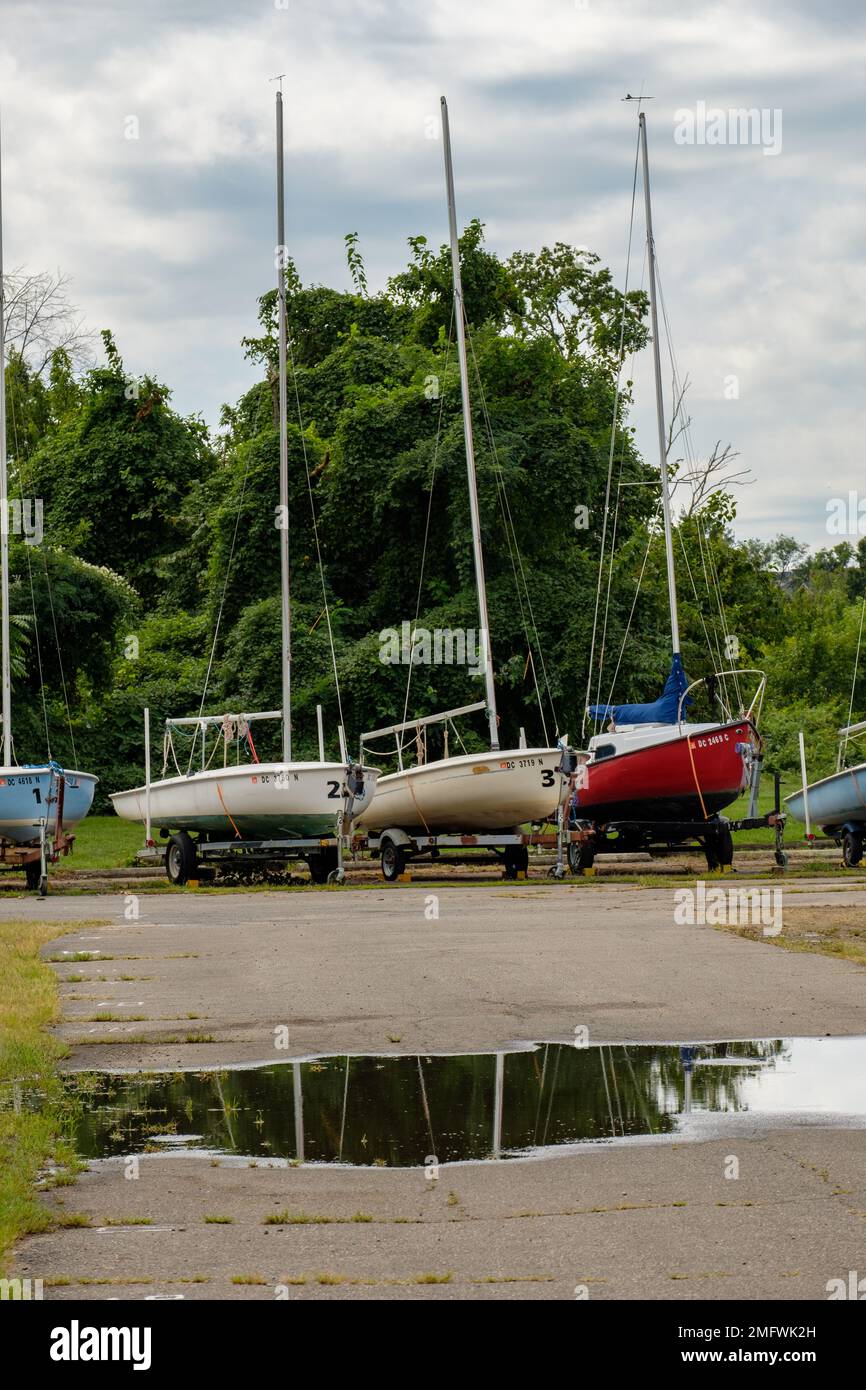 Boats at Washington Sailing Marina Stock Photo - Alamy