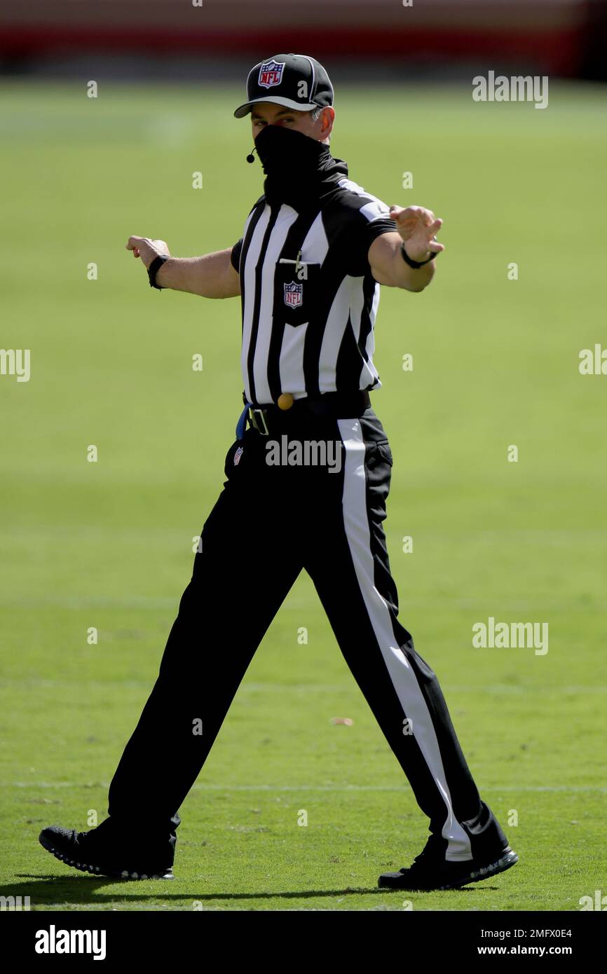 line judge Tim Podraza (47) in action during an NFL football game ...