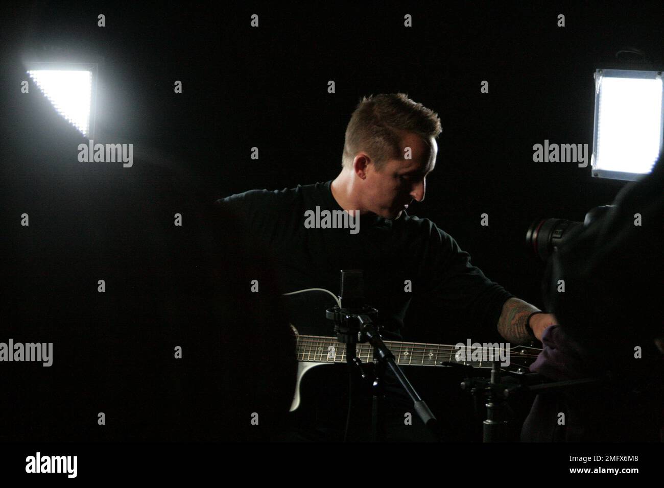 Yellowcard's Ben Dobson films a session in Brooklyn Stock Photo - Alamy