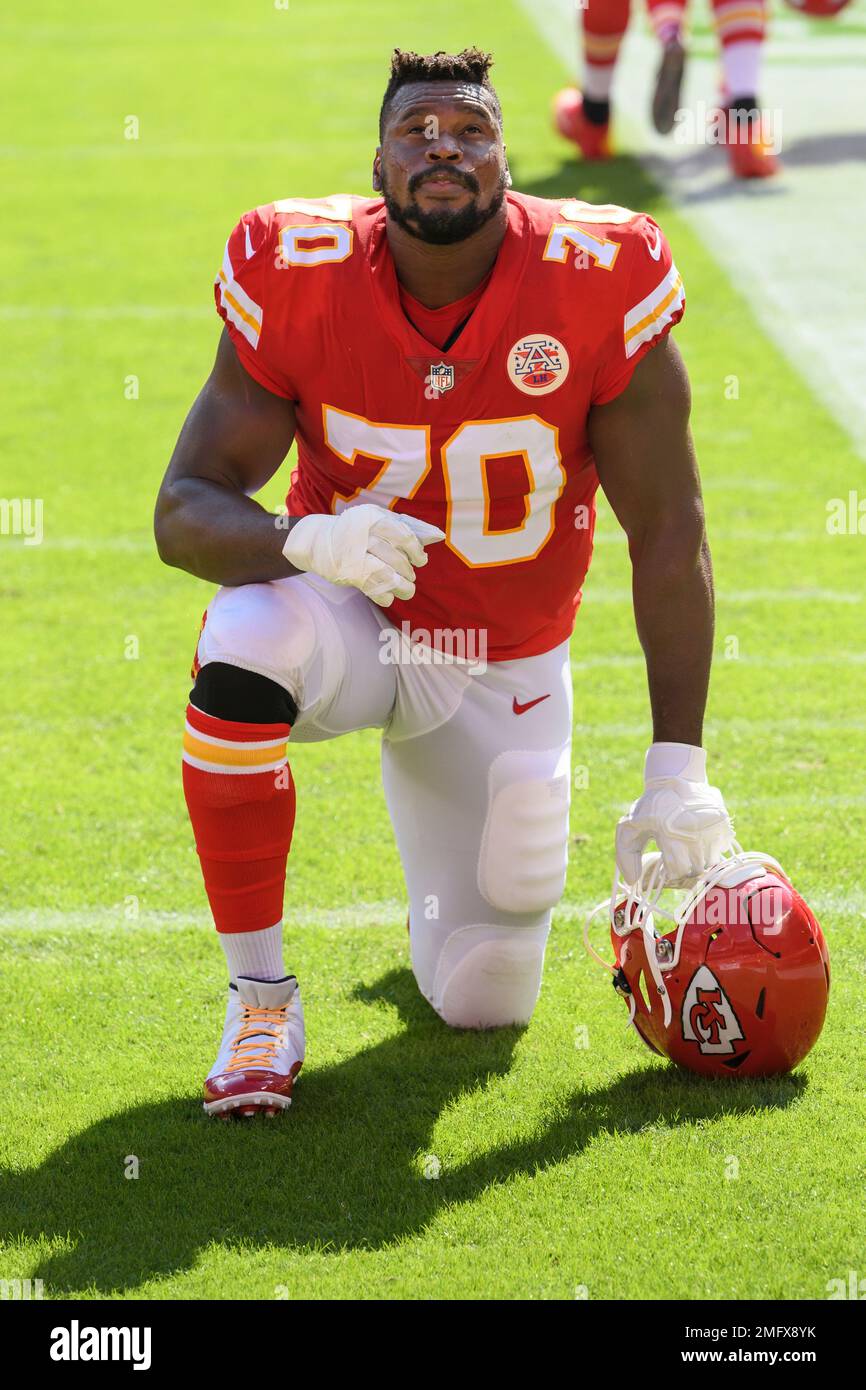 Kansas City Chiefs offensive guard Kelechi Osemele (70) dbeforeuring an ...