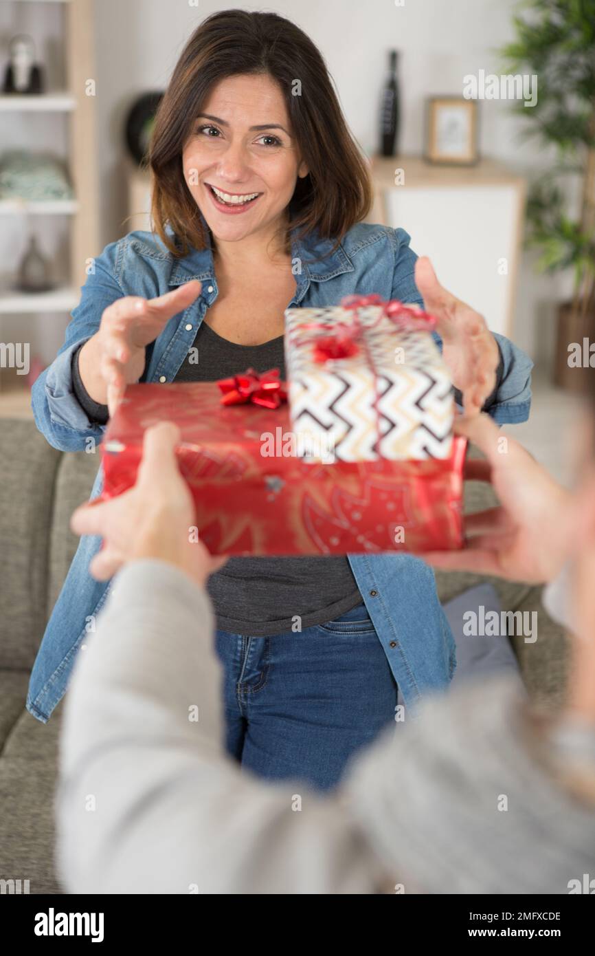 Woman receive gift hi-res stock photography and images - Alamy