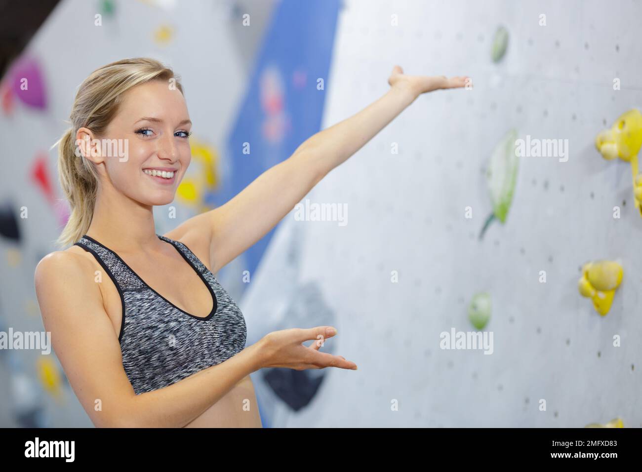 Child rock climbing smile hi-res stock photography and images - Alamy