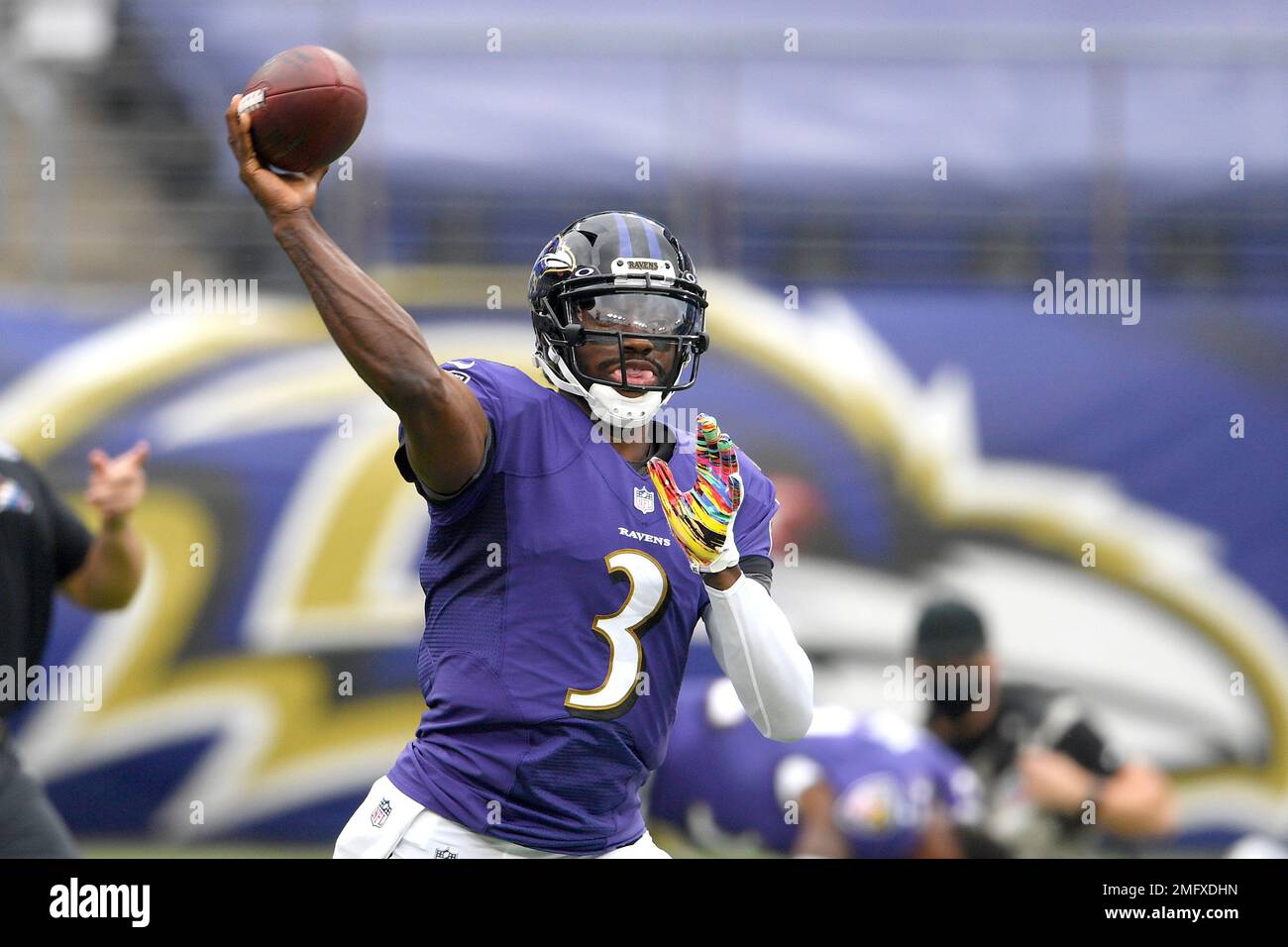 Baltimore Ravens quarterback Robert Griffin III works out prior to an ...