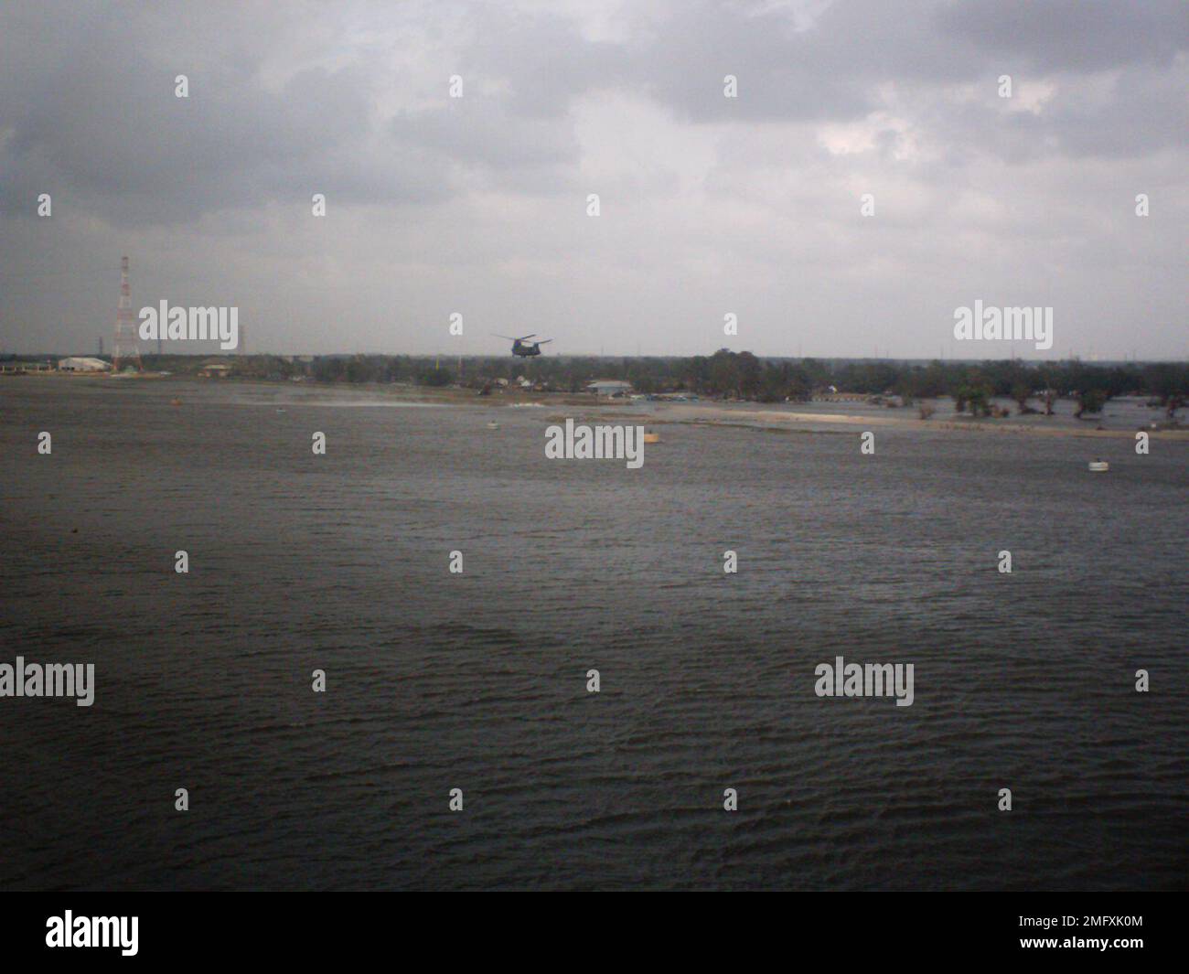 Aircrafts - Sand Baggers - 26-HK-57-20. Far shot of Chinook helicopter ...