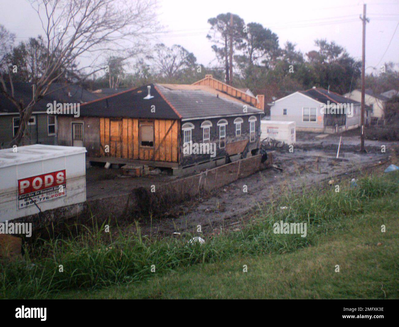 Aftermath - Miscellaneous - 26-HK-47-219. houses with missing facades ...