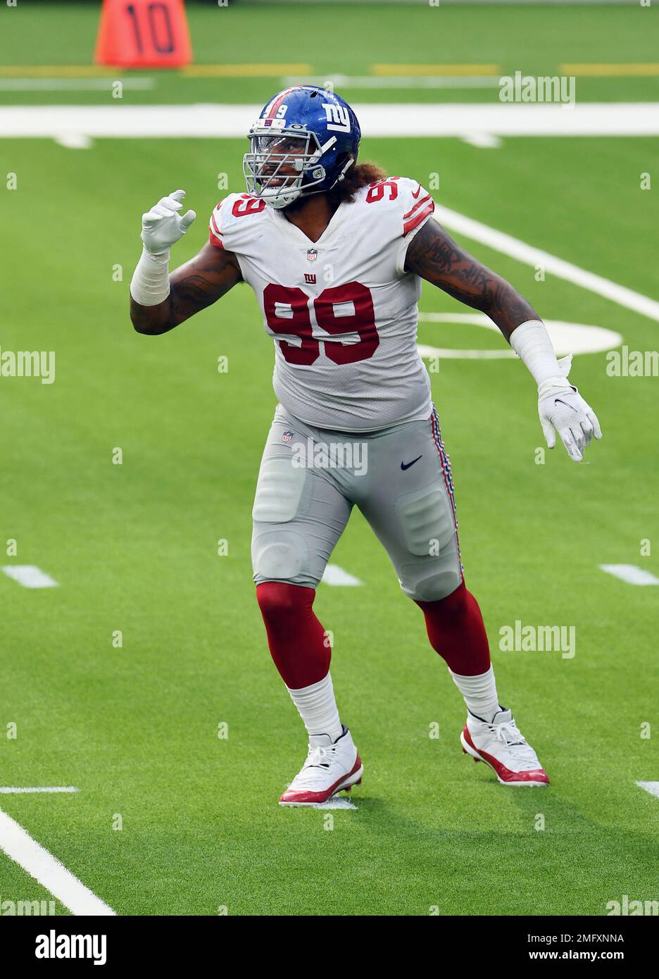 New York Giants defensive lineman Leonard Williams (99) on the field ...
