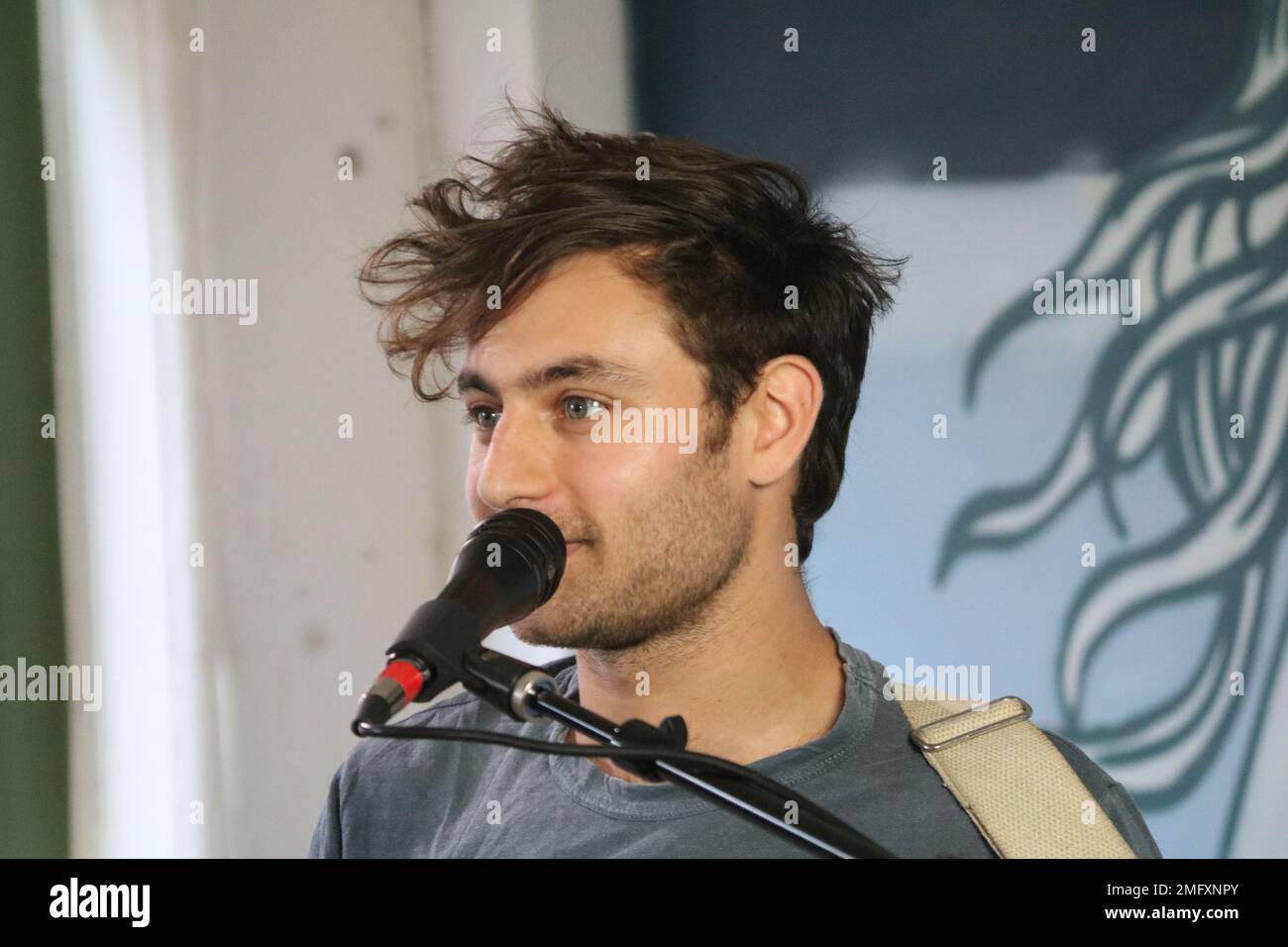 Yoke Lore - Adrian Galvin films a session in Brooklyn Stock Photo - Alamy