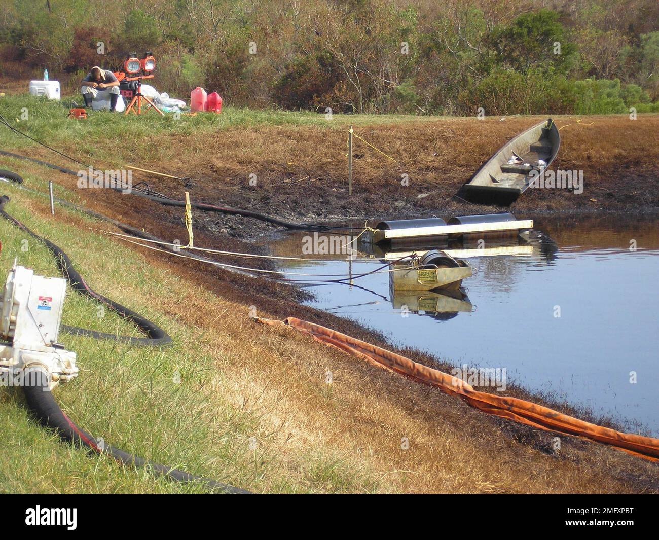 Pollution - ESU St. Louis Response - South Bass - 26-HK-233-111. Drum ...