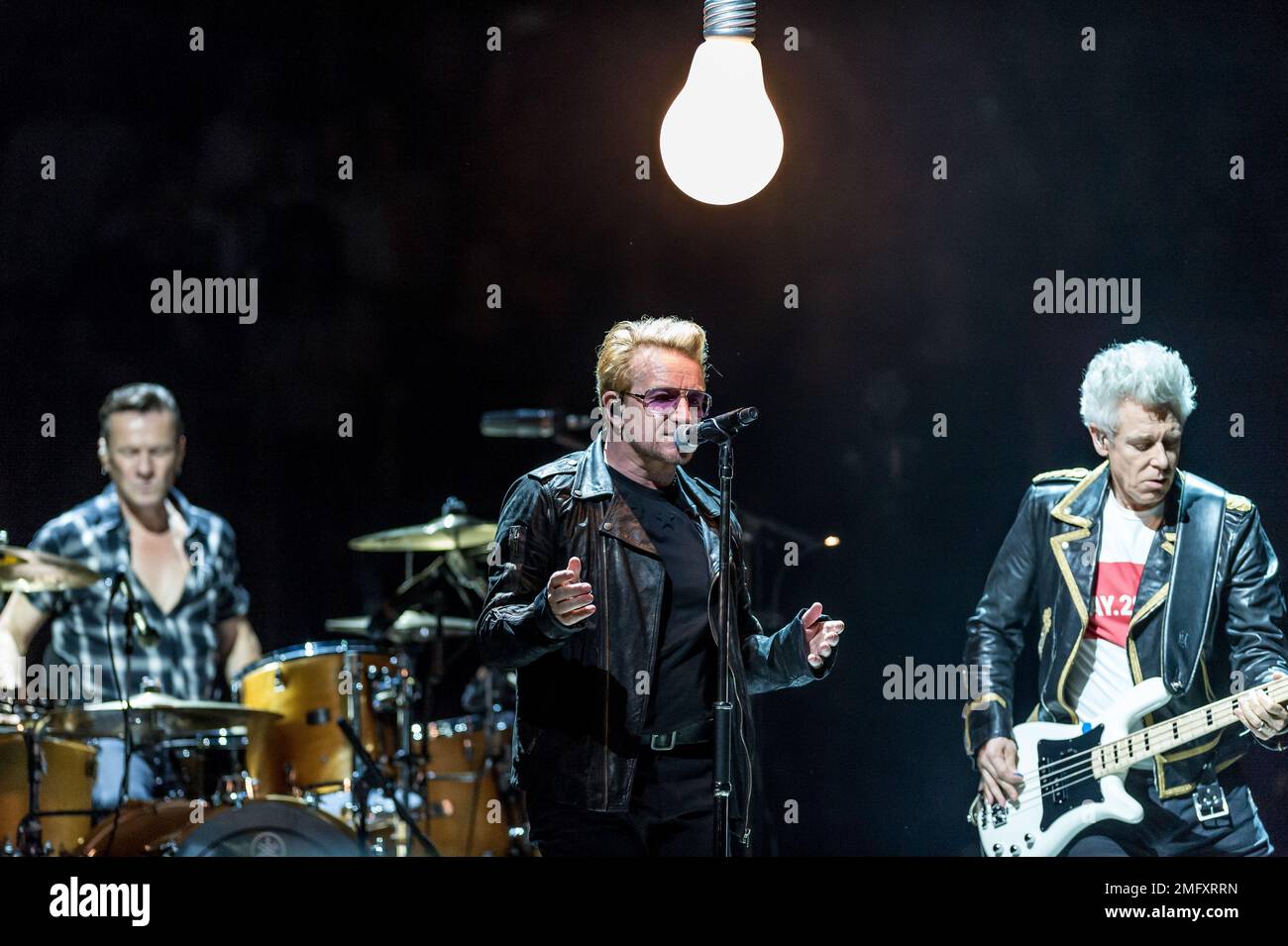 U2 madison square garden hi-res stock photography and images - Alamy