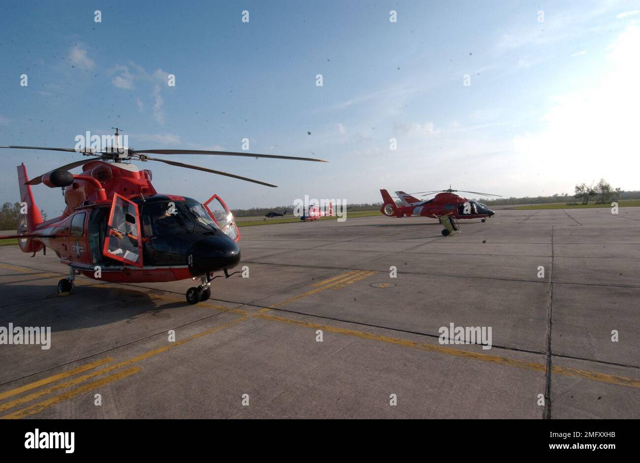 Aircrafts - HH-65 Dolphin - 26-HK-54-18. HH-65 with open doors on ramp ...