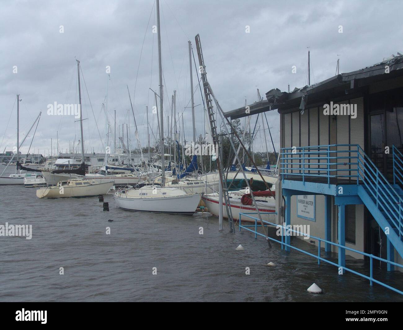 ESU Incident Command Post New Orleans - Katrina Sector - 26-HK-305-83 ...