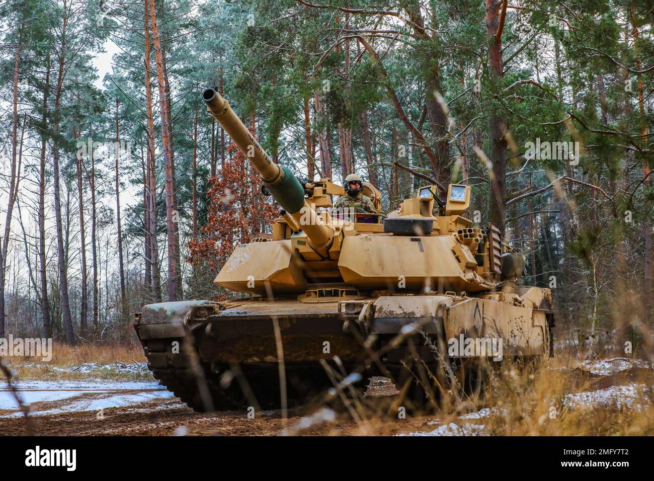 Bemowo Piskie, Poland. 25th Nov, 2022. U.S. Soldiers assigned to Alpha ...