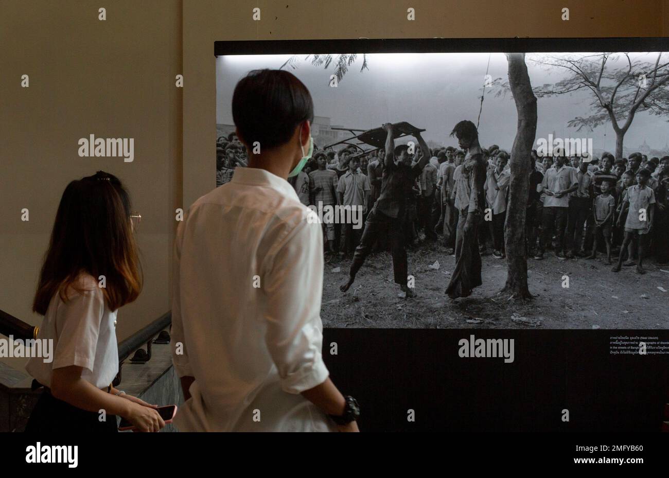 EDS NOTE: GRAPHIC CONTENT - University students view an iconic photo ...