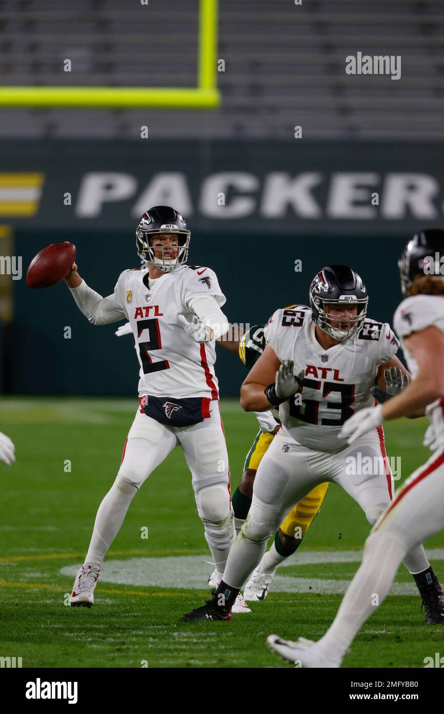 Atlanta Falcons quarterback Matt Ryan (2) throws against the Green Bay ...