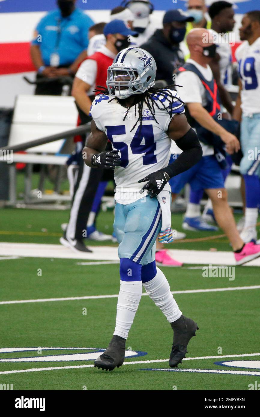 Dallas Cowboys middle linebacker Jaylon Smith (54) runs onto the field ...