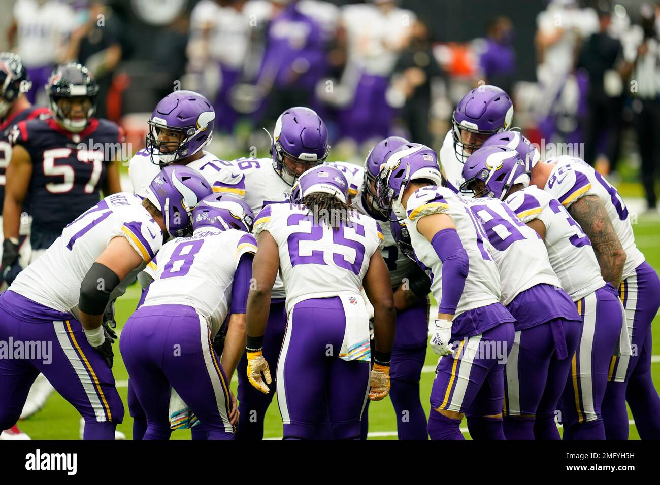 Minnesota Vikings quarterback Kirk Cousins (8) calls a play in the ...