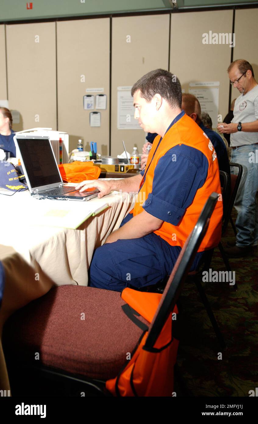 Team state disaster response hi-res stock photography and images - Alamy