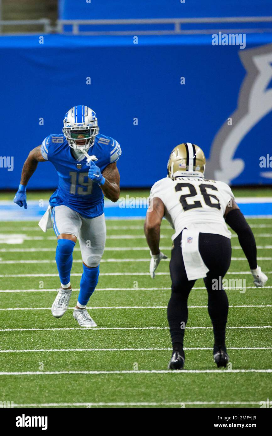 Detroit Lions wide receiver Kenny Golladay (19) in defended by New ...