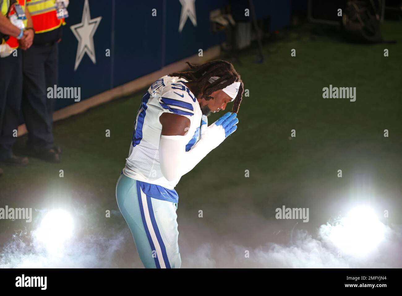 Dallas Cowboys defensive end DeMarcus Lawrence (90) takes the field ...
