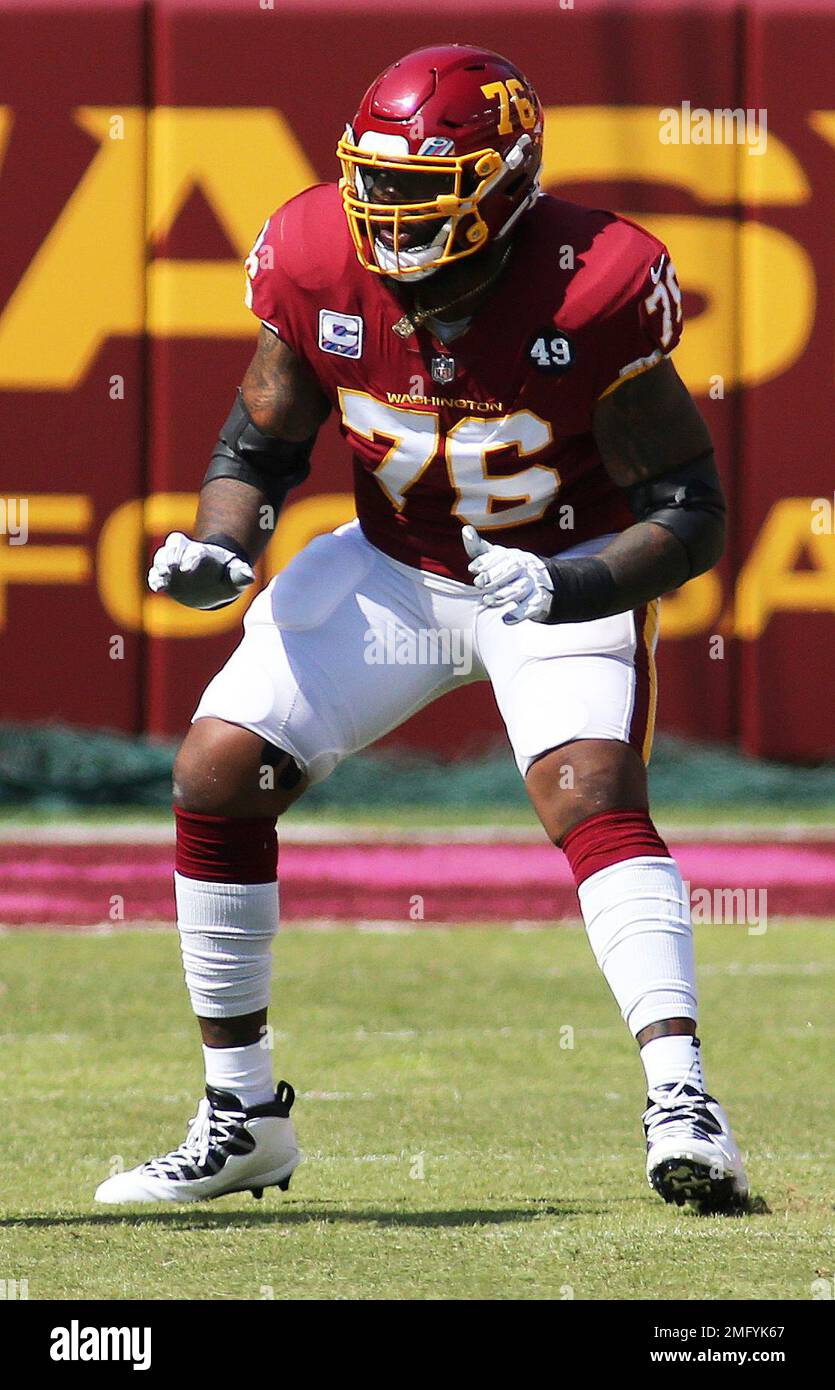 Washington Football Team offensive tackle Morgan Moses (76) in action ...