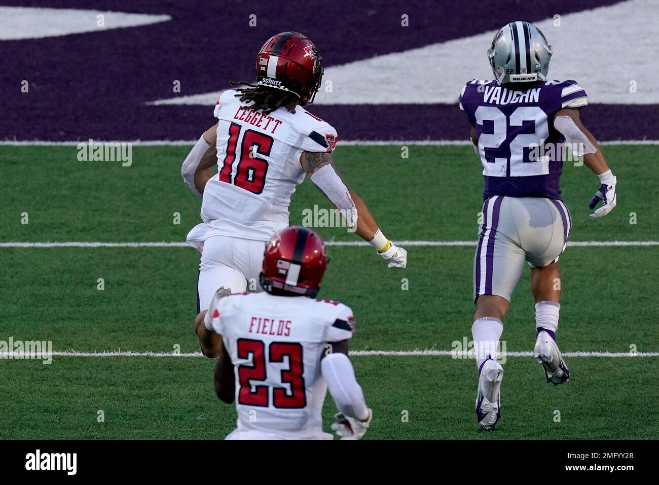 Texas Tech defensive backs DaMarcus Fields (23) and Thomas Leggett (16 ...