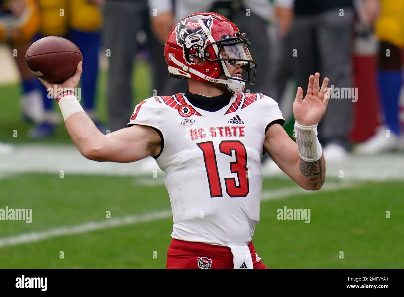 North Carolina State quarterback Devin Leary (13) plays against ...