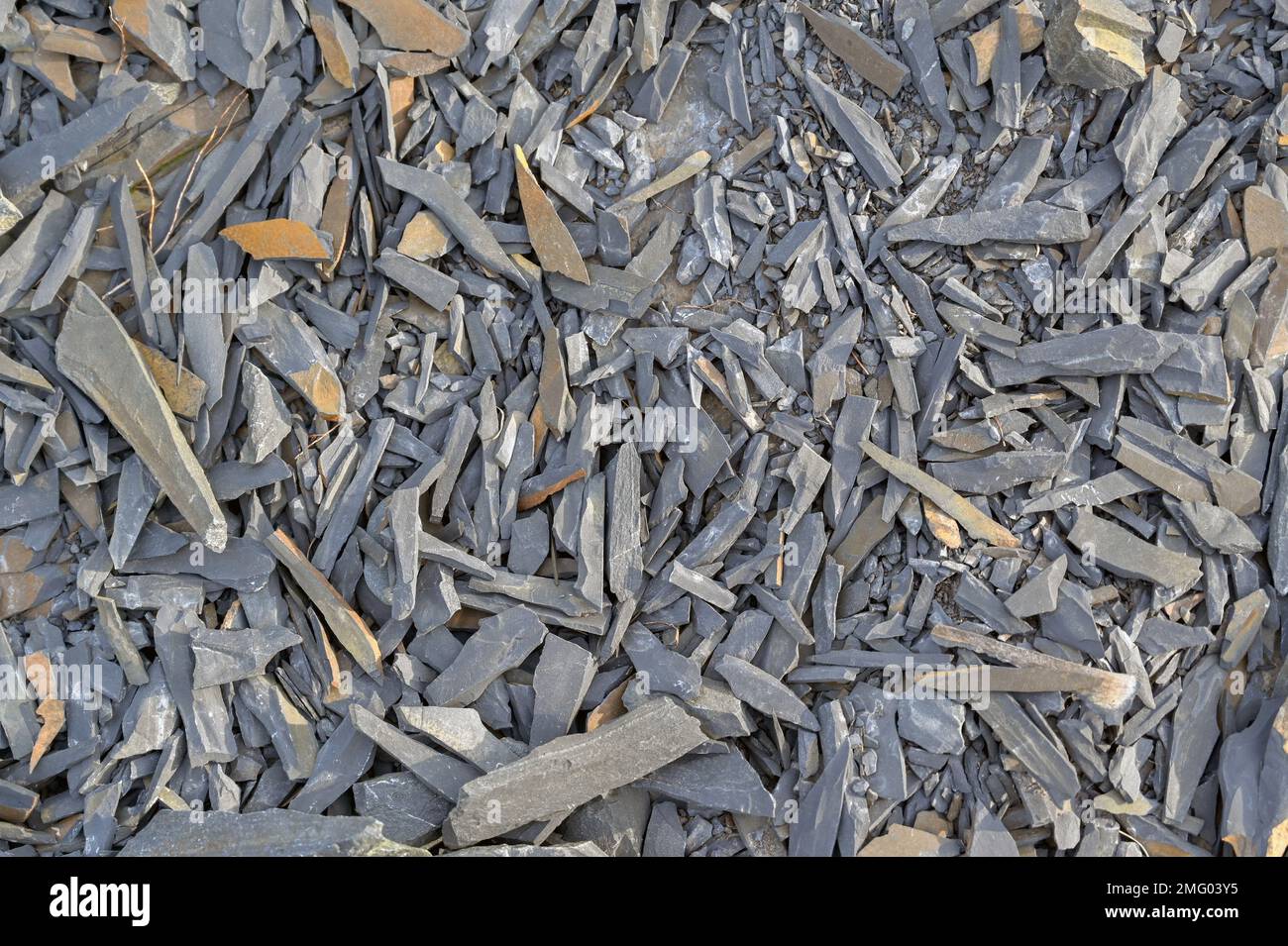 Shard pile hi-res stock photography and images - Alamy