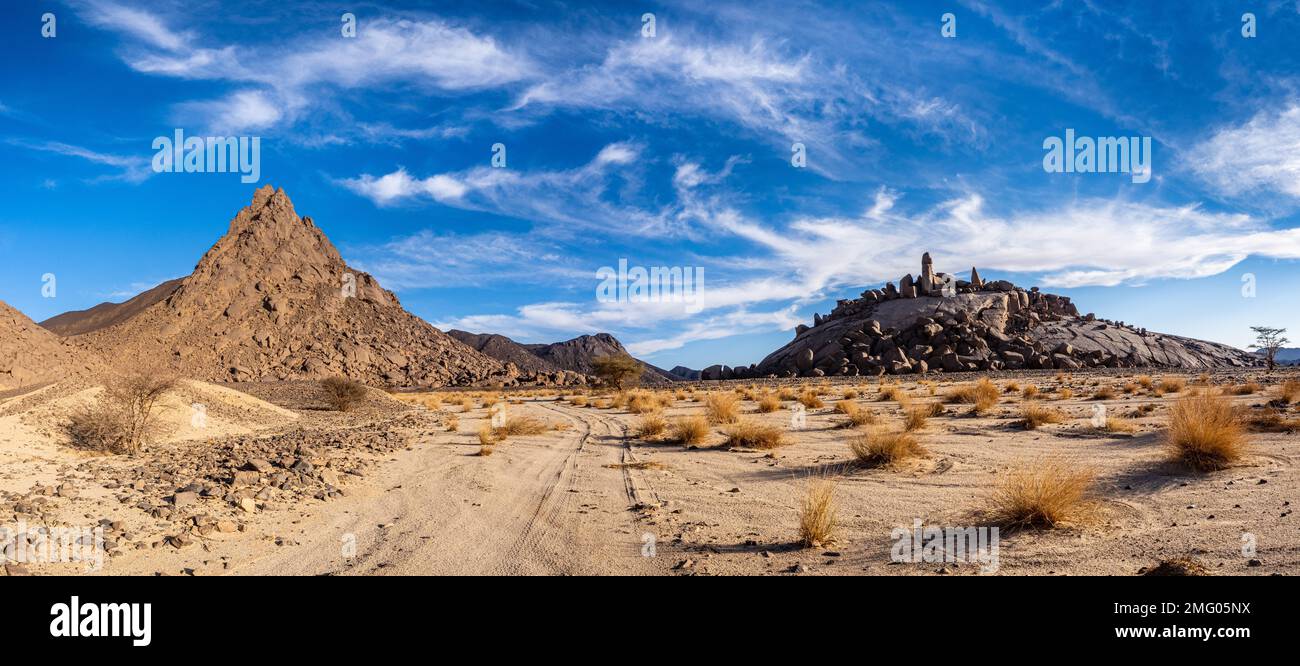 Algeria rock formations in desert hi-res stock photography and images ...